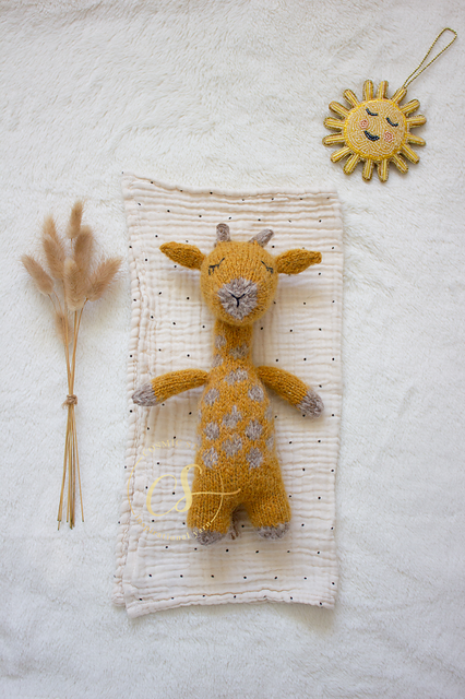 Ravelry: Giraffe Softie pattern by Beatrice Alexander-Howden