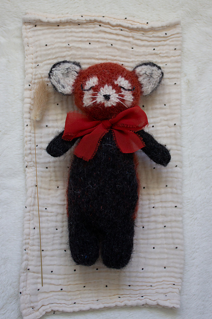 Ravelry: Sleepy Red Panda pattern by Beatrice Alexander-Howden