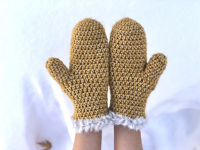 Ravelry: Cozy quick mittens pattern by Wannipa Yunker