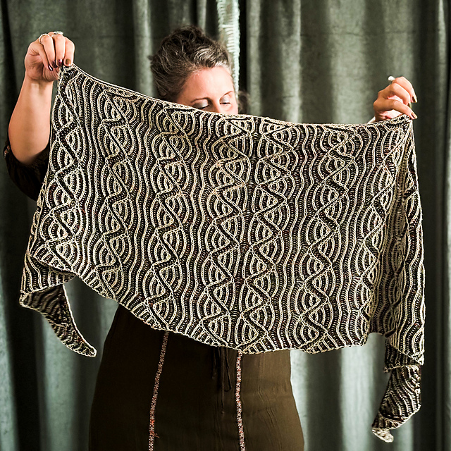 Ravelry: Samara pattern by Lesley Anne Robinson