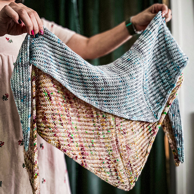 Ravelry: Floweret pattern by Lesley Anne Robinson