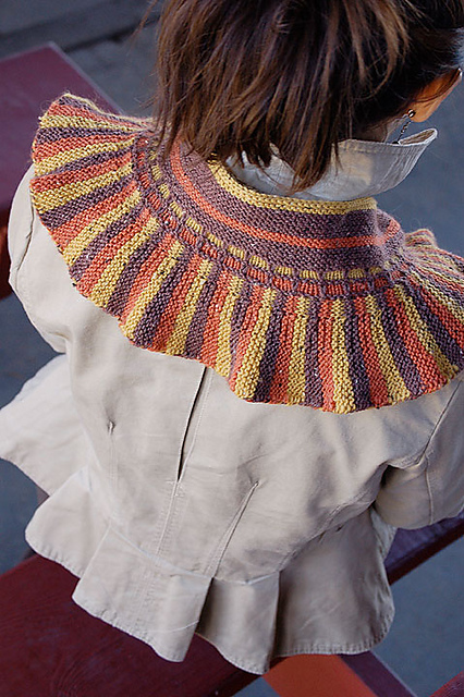 Ravelry: Circus Circus Scarf pattern by Hélène Rush
