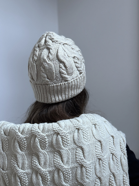 Ravelry: The Knitonomy Laurel Hat pattern by Magdalena Parker