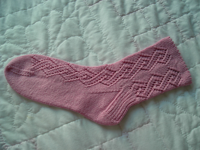 Ravelry: Double Diamond pattern by Michelle Hunter