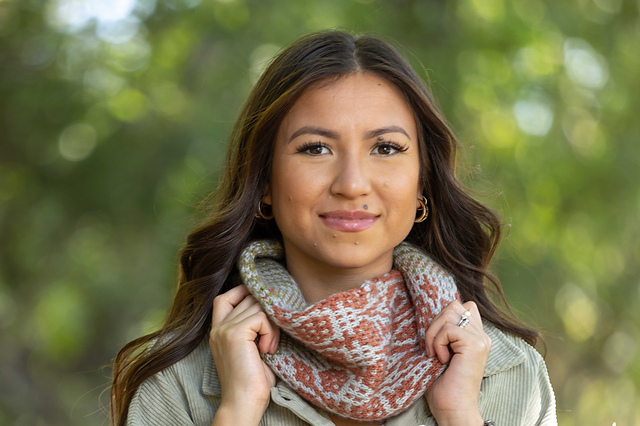 Ravelry: Bobbin Cowl pattern by Lynnette Hulse