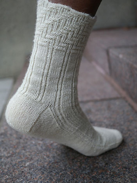 Ravelry: Jazz Strings Sock pattern by Anne Hanson