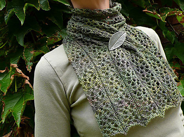 Ravelry: Tudor Grace pattern by Anne Hanson