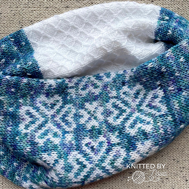 Ravelry: Springtide Cowl pattern by Nova Hanson