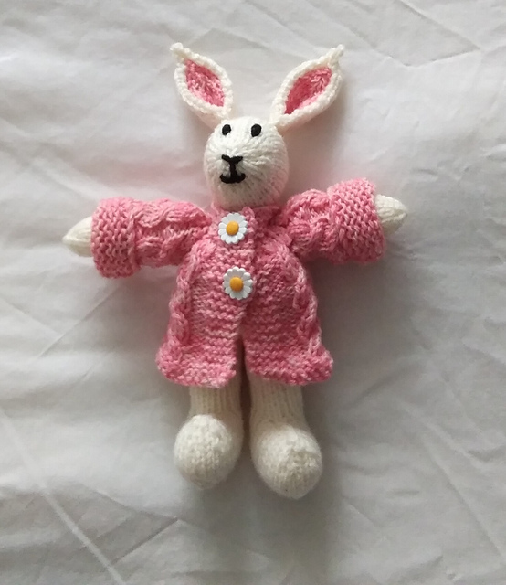 Ravelry: Bramble pattern by Stephanie Cameron