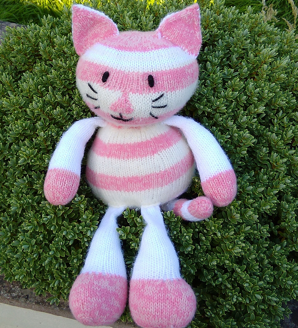 Ravelry: Tiddles pattern by Jenny Watson