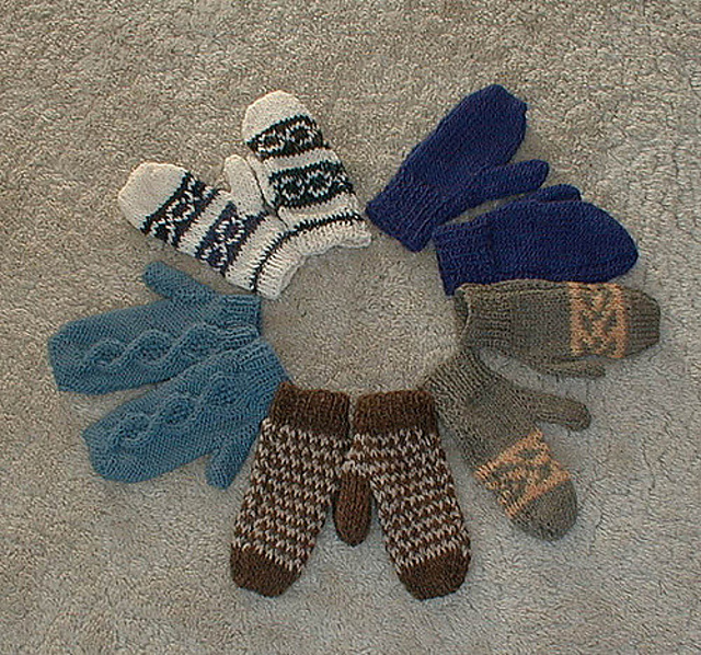 Ravelry: Mittens Knitted on 2 Needles pattern by Theresa Turnbull