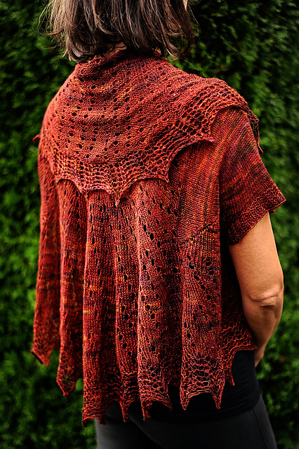 Ravelry: Velma Shrug pattern by Kelli Slack