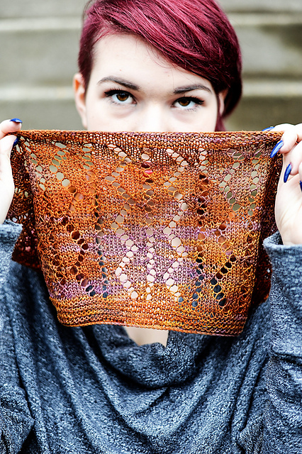 Ravelry: Forsythia Cowl pattern by Kelli Slack