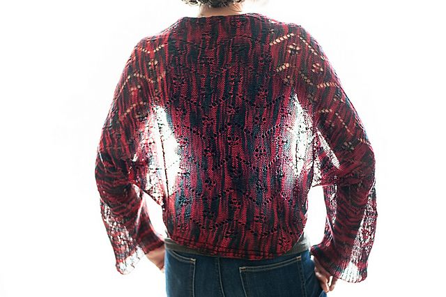 Ravelry: Black Widow Shrug pattern by Kelli Slack