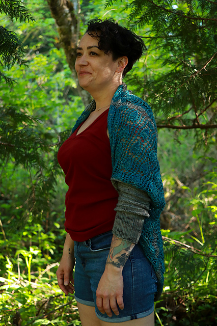 Ravelry: Comice Shrug pattern by Kelli Slack