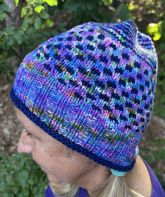 Ravelry: Dizzy Dots Hat pattern by Chit Chat Knits