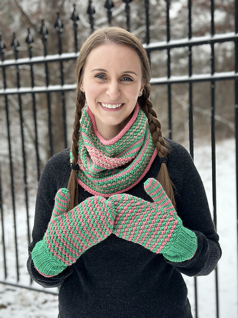 Ravelry: Peppermint Stripes Mittens pattern by Chit Chat Knits