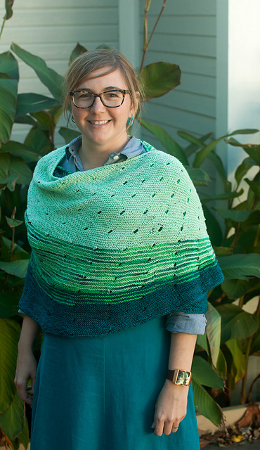 Ravelry: knitthehellout's Dotted Rays