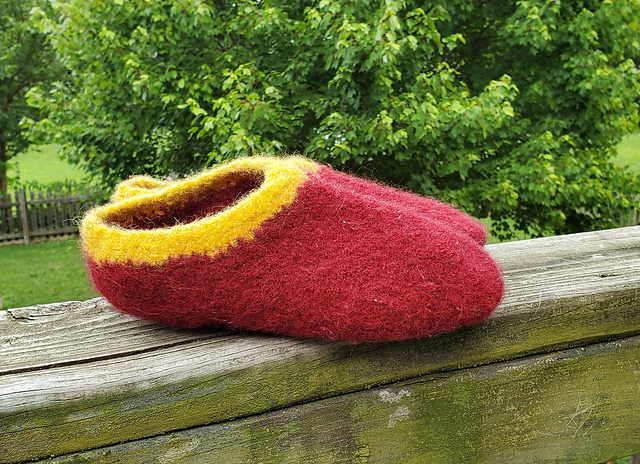 Ravelry: 4 Hour Felted Slppers pattern by Bette Marchese