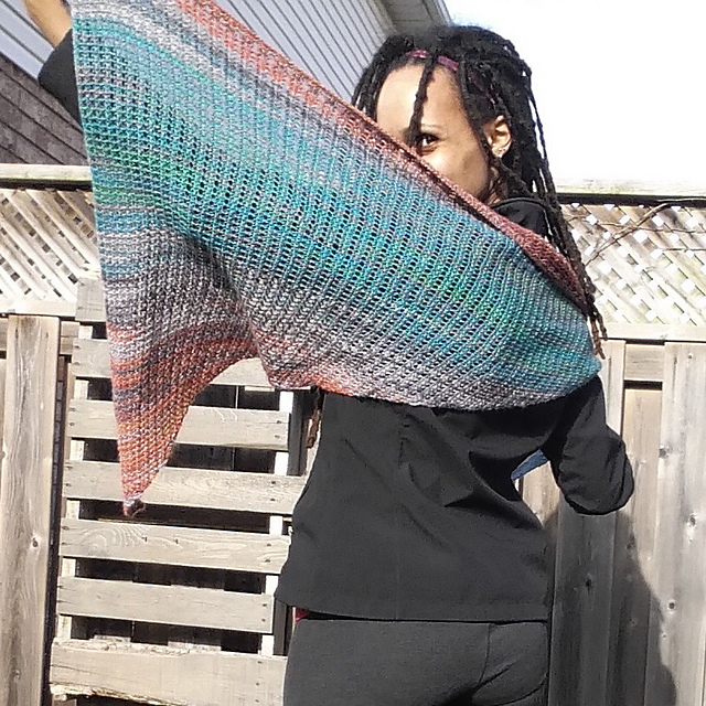 Ravelry: Werkend Shawl pattern by Thamo Hurly
