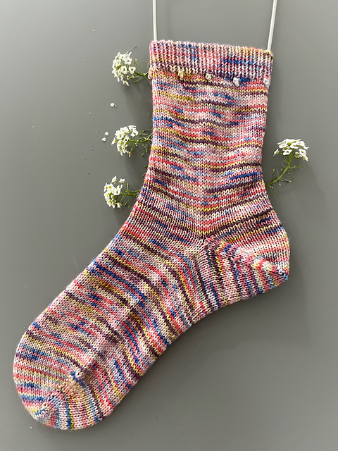 Ravelry: Easy Bubble Socks pattern by Barbara Nalewko