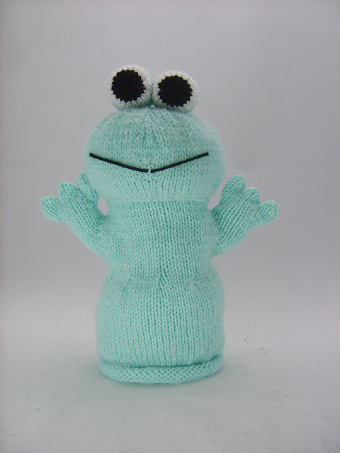 Ravelry: Frog Hand Puppet pattern by Knitting by Post