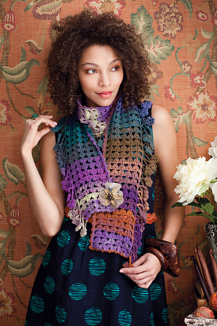 Ravelry: Daisy Chain Scarf pattern by Yoko Hatta (風工房)