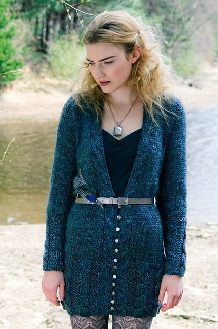 Ravelry: Whisper pattern by Louisa Harding