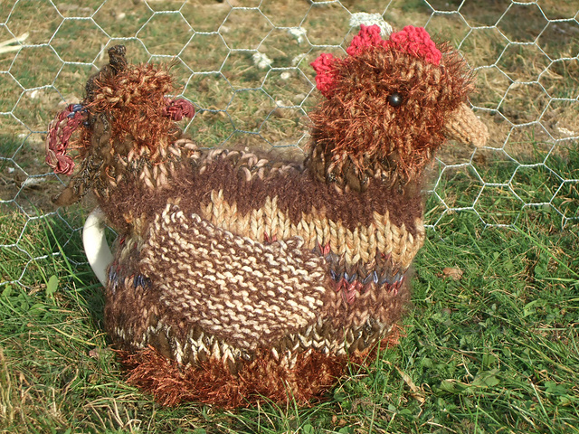 Ravelry: Chicken Tea Cosy pattern by Sue Stratford