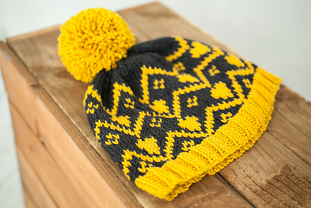 Ravelry: Tiddly Pom Pom Hat pattern by Sue Stratford