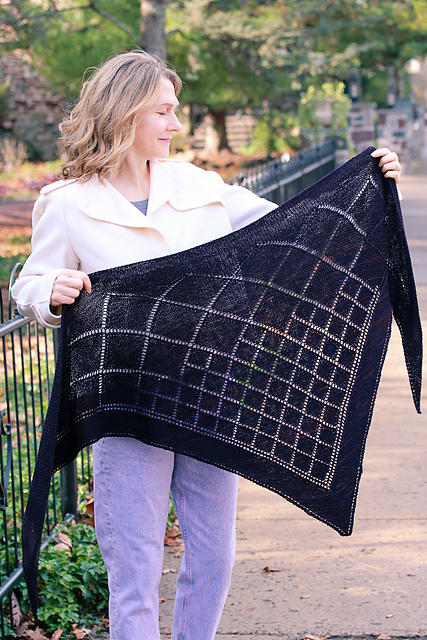 Ravelry: Allotrope Cubes pattern by Jennifer Dassau