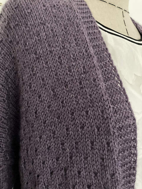 Ravelry: Berry Short Cardigan pattern by knitty_little_thing