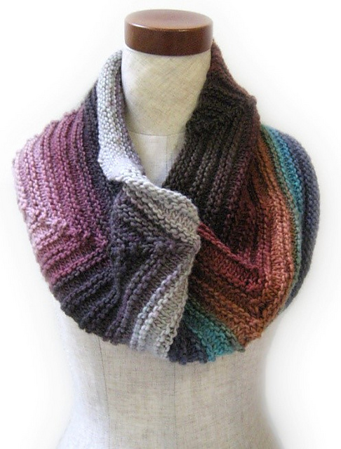 Ravelry: Half and Half Cowl pattern by Sara Lucas