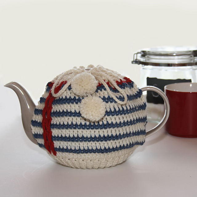 Ravelry: Notebook Tea Cozy pattern by Kim Miller