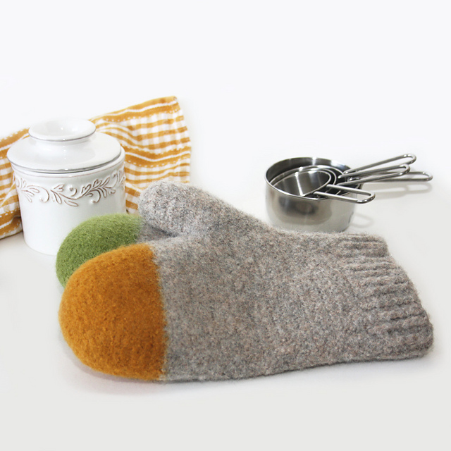 Ravelry: Colour Dipped Oven Mitts pattern by Kim Miller