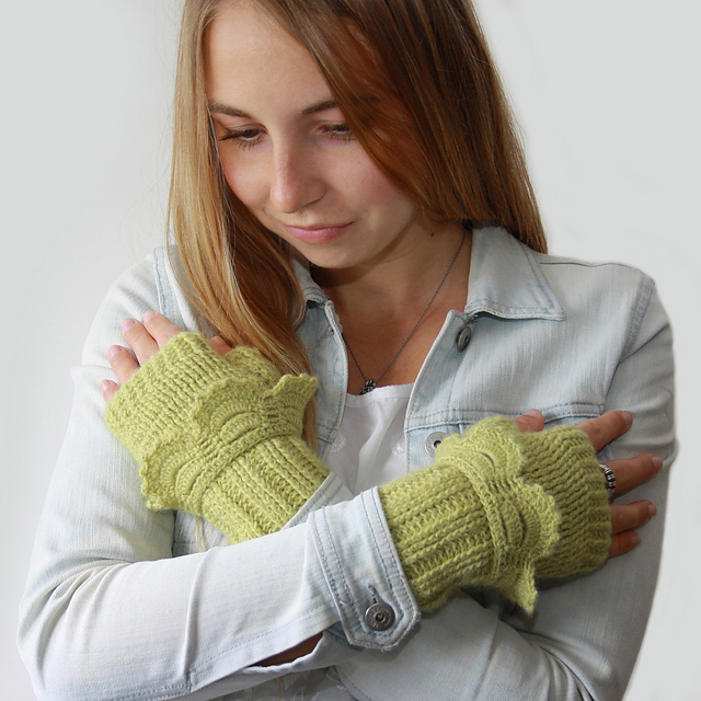 Ravelry: Lacy Llama Fingerless Mitts pattern by Kim Miller