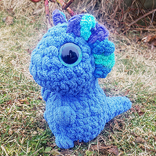 Ravelry: Dina the Dilophosaurus pattern by Kristine Scribner