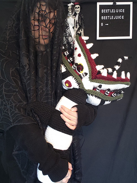 Ravelry: Sandworm pattern by Brittany Casey