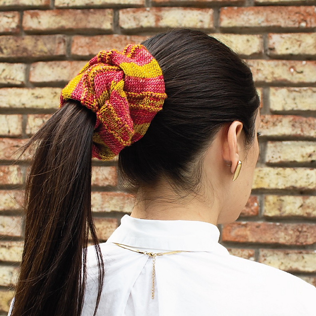 Ravelry: Scrunchie Loop pattern by Florencia Fabró