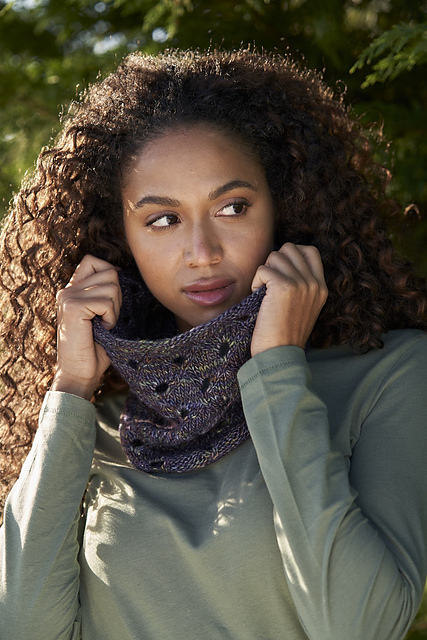 Ravelry: Diamond Dreams Cowl - Single Loop pattern by Susan Ashcroft