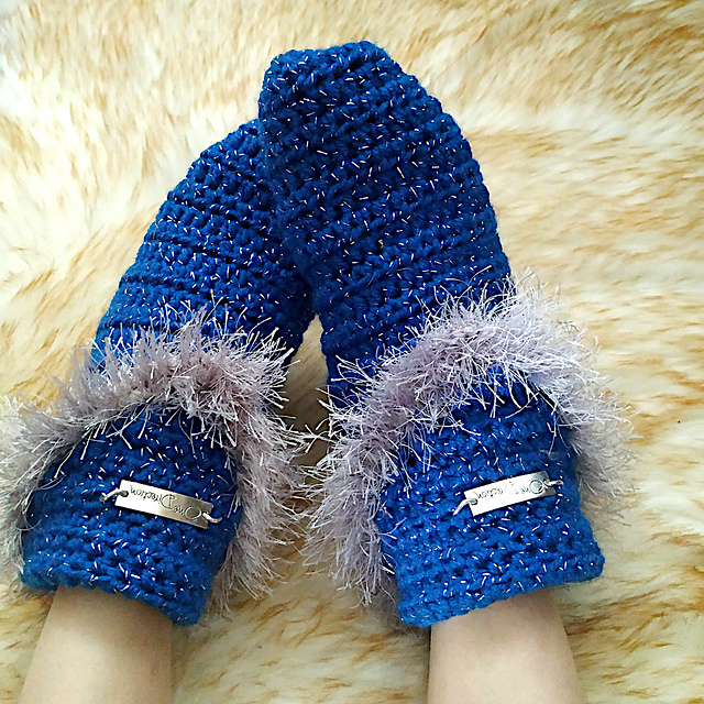 Ravelry: Origami Home Booties pattern by Jelena Mitic