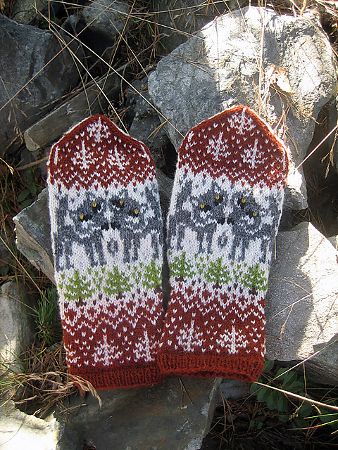 Ravelry: Dancing With Wolves pattern by Natalia Moreva
