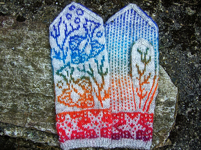 Ravelry: Freshwater Fish Mittens pattern by Natalia Moreva