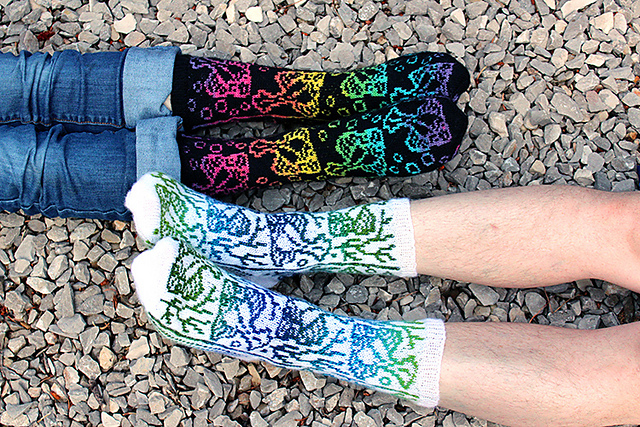 Ravelry: Freshwater Fish Socks pattern by Natalia Moreva