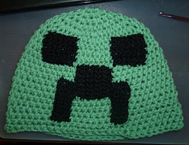 Ravelry: Minecraft creeper hat pattern by Kulukala Art