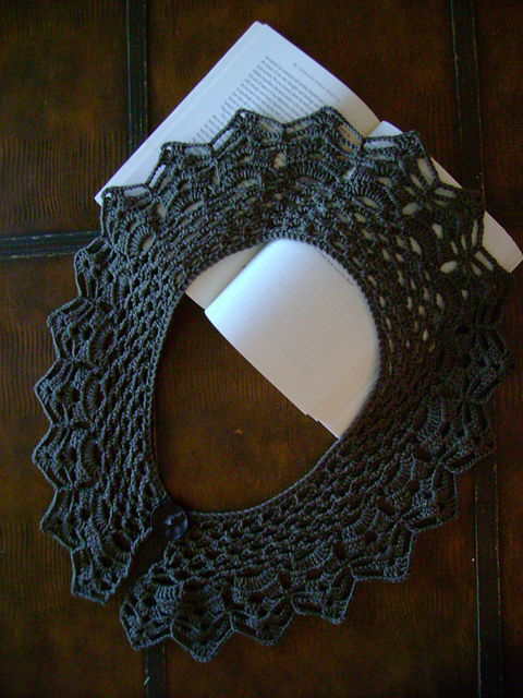 Ravelry: Romantic Crochet Cowl Collar pattern by KUWA