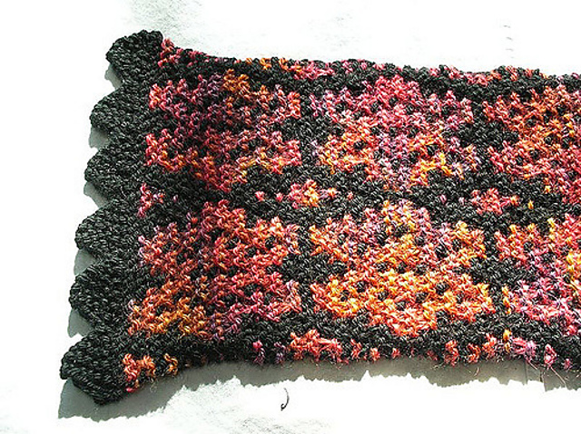 Ravelry: Mosaic Poppy Scarf pattern by Vickie Hartog