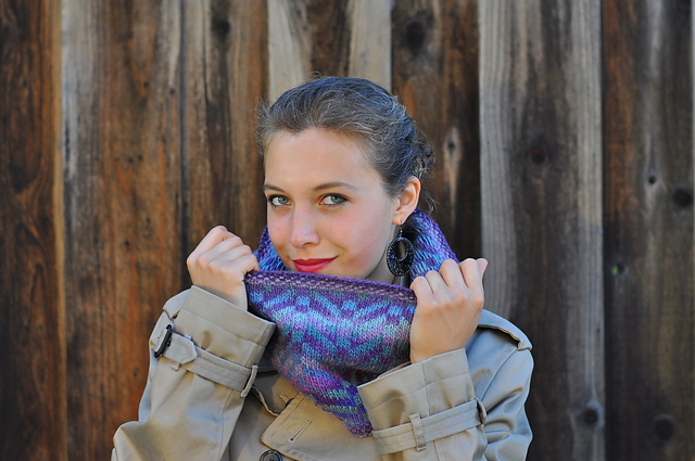 Ravelry: Hannah Cowl pattern by Kyle Kunnecke