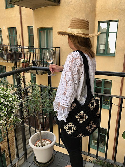 Ravelry: Granny square bag pattern by Stephanie Fahl