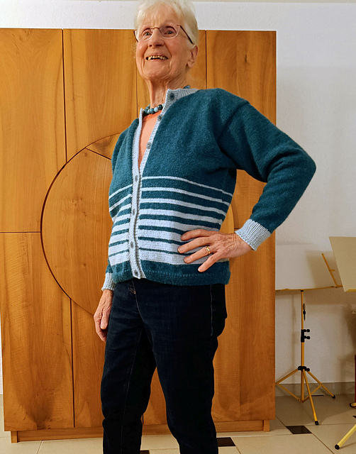 Ravelry: La Belle Hélène pattern by Annette